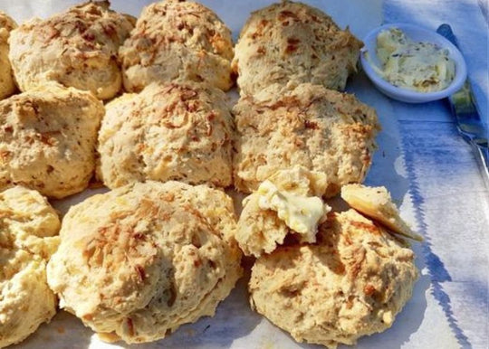 Rosemary Garlic Damper Rolls with Caramelised Onion – Tweed Real Food
